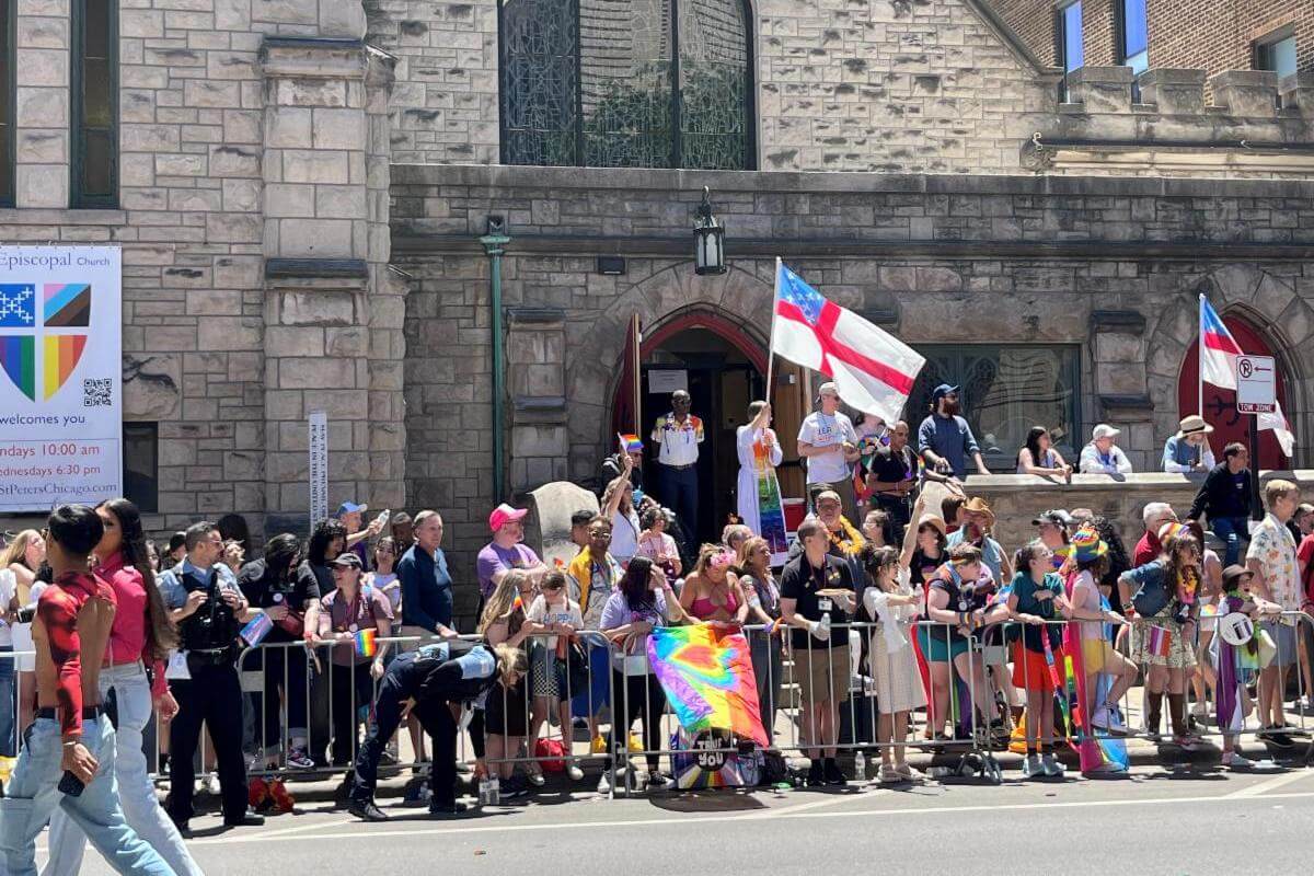 Chicago Pride Parade Shares God's Love - Episcopal Diocese of Chicago